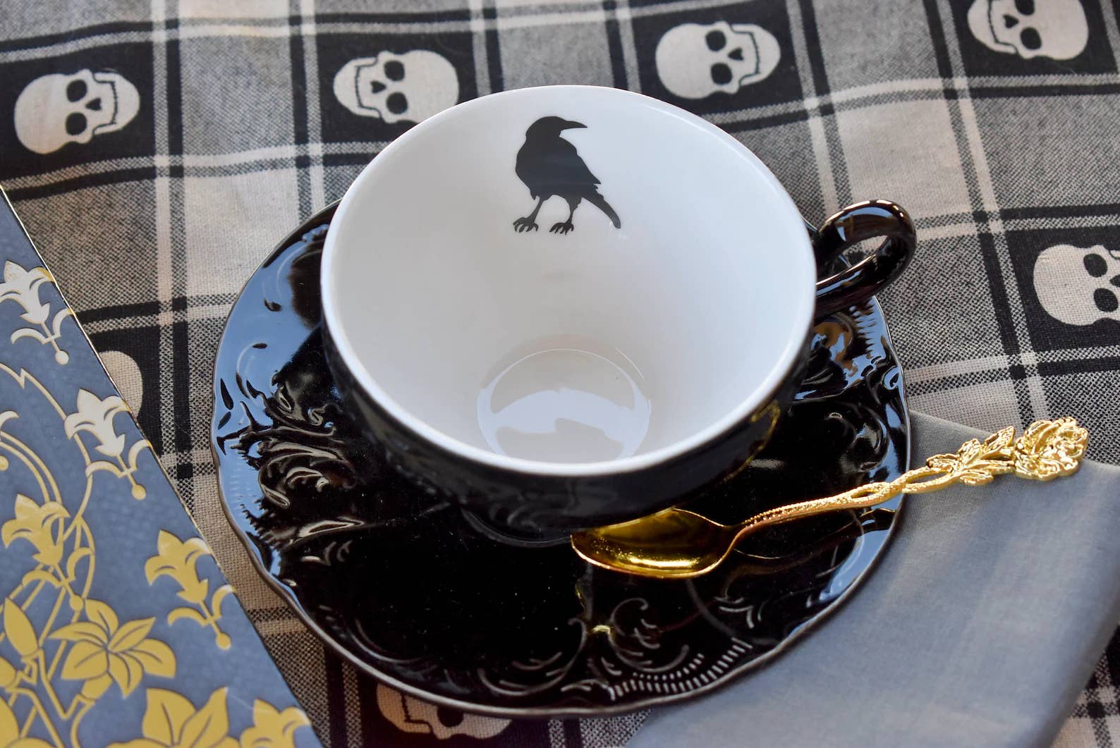 Black Crow Raven Bird Victorian Gothic Embossed Teacup | Prizmatica